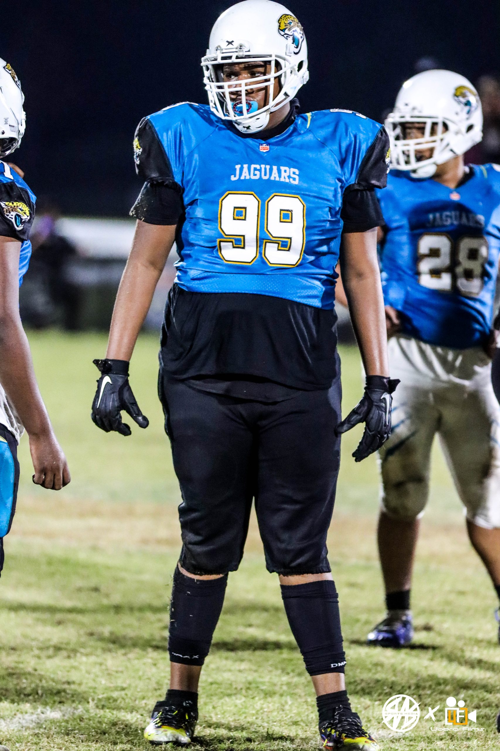 Trench Titans Volume 1. - RNR Sports Media